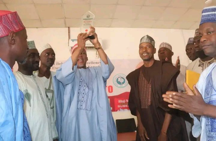 Kungiyar Shugabannin Kananan makarantun Sakandare (SUPA) ta karrama ...